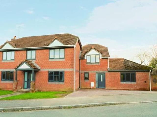 6 Bedroom Detached House For Rent In Winterbourne, Bristol