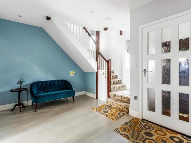 6 bedroom detached house for rent in Tangier Road, Guildford, GU1