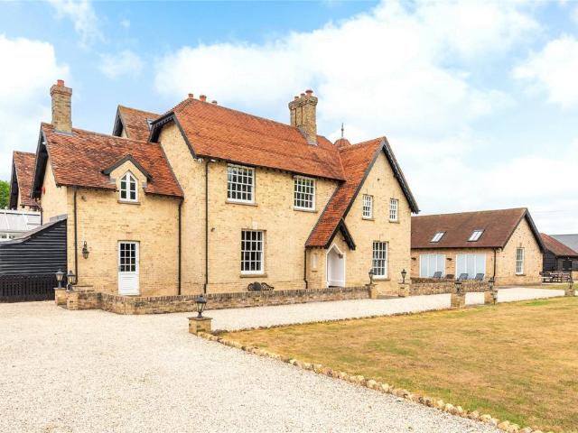 7 bedroom detached house for sale