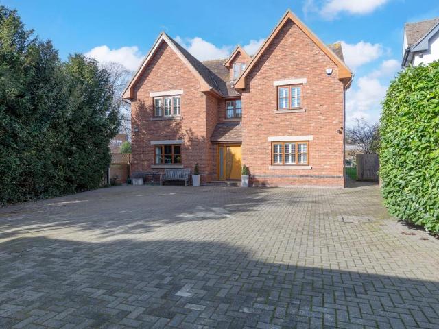 6 bedroom detached house for sale