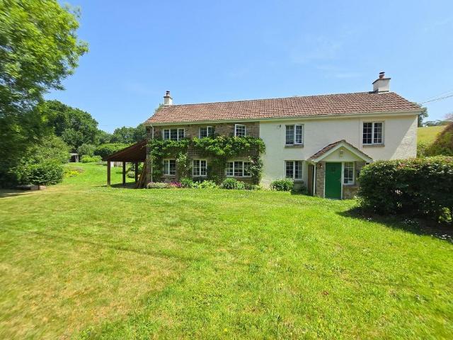 6 bedroom detached house for sale