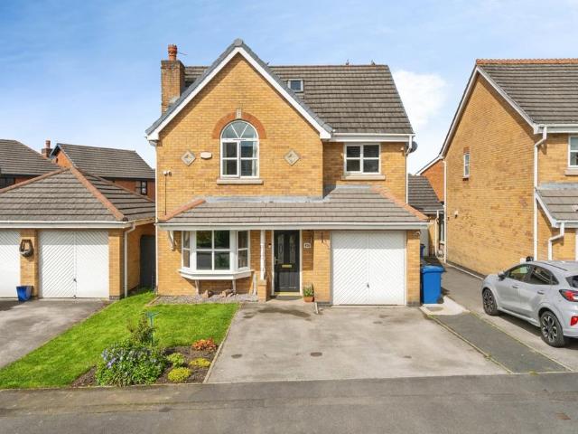 6 bedroom detached house for sale