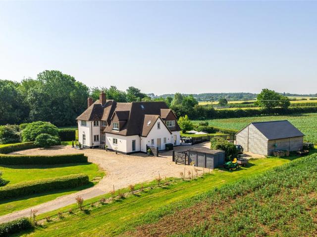 6 bedroom detached house for sale