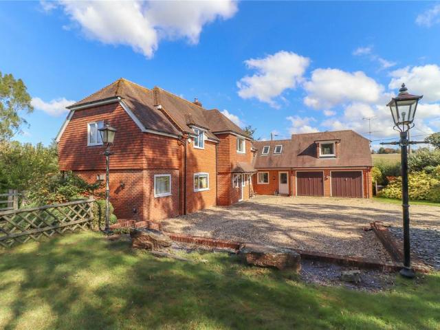 6 bedroom detached house for sale
