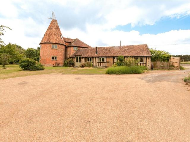 6 bedroom detached house for sale