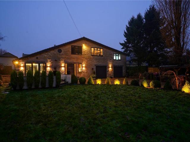 6 bedroom detached house for sale