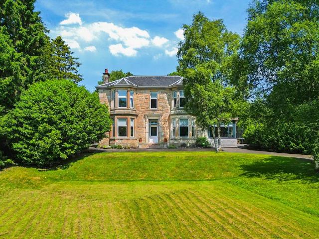 6 bedroom detached house for sale