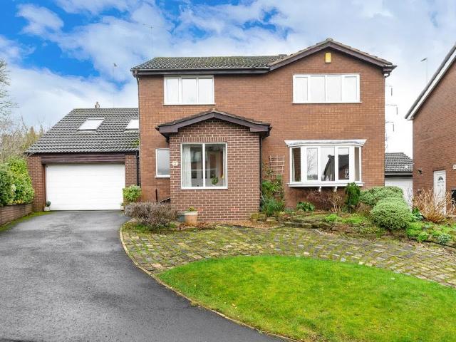 6 bedroom detached house for sale
