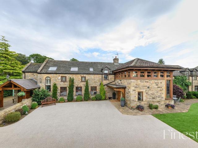 6 bedroom detached house for sale