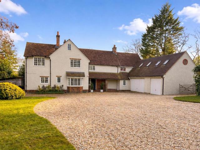 6 bedroom detached house for sale