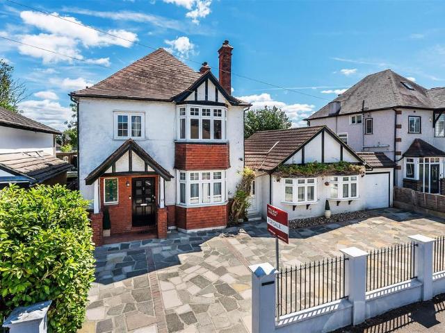 6 bedroom detached house for sale