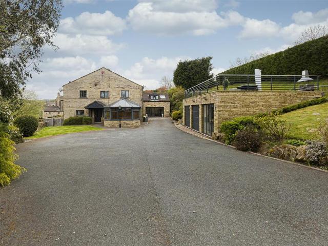 6 bedroom detached house for sale