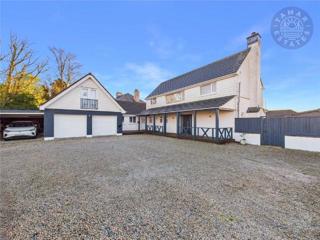 6 bedroom detached house for sale