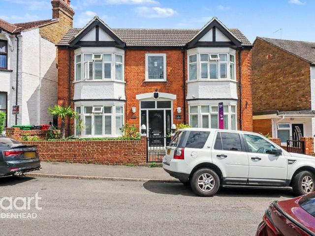 6 bedroom detached house for sale