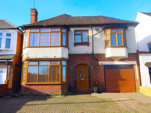 6 bedroom detached house for sale