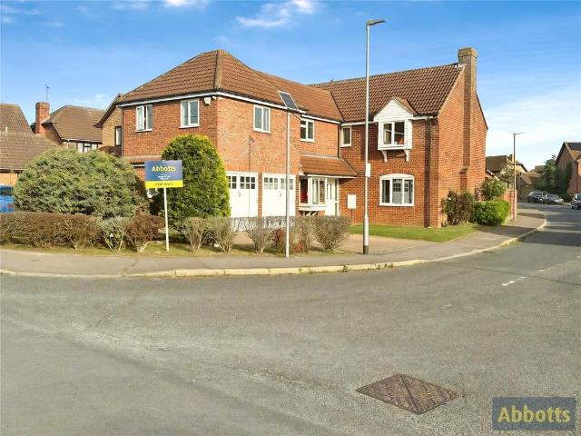 6 bedroom detached house for sale