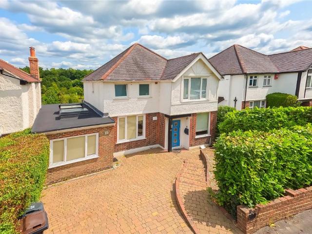 6 bedroom detached house for sale