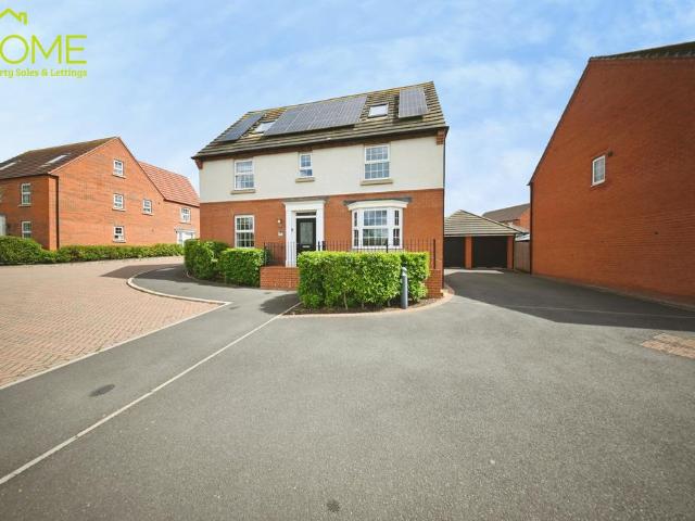 6 bedroom detached house for sale