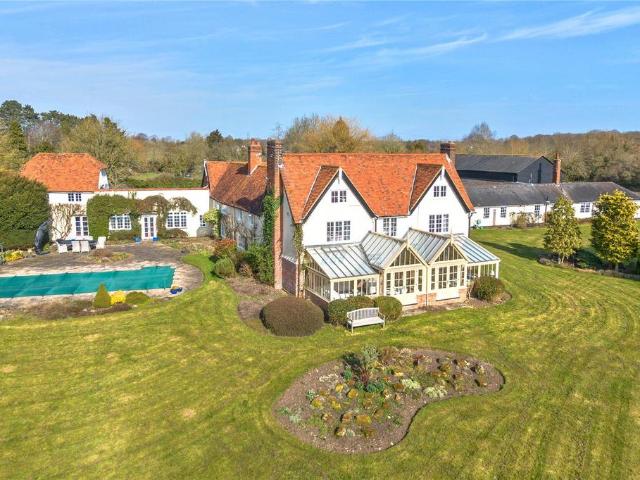 6 bedroom detached house for sale