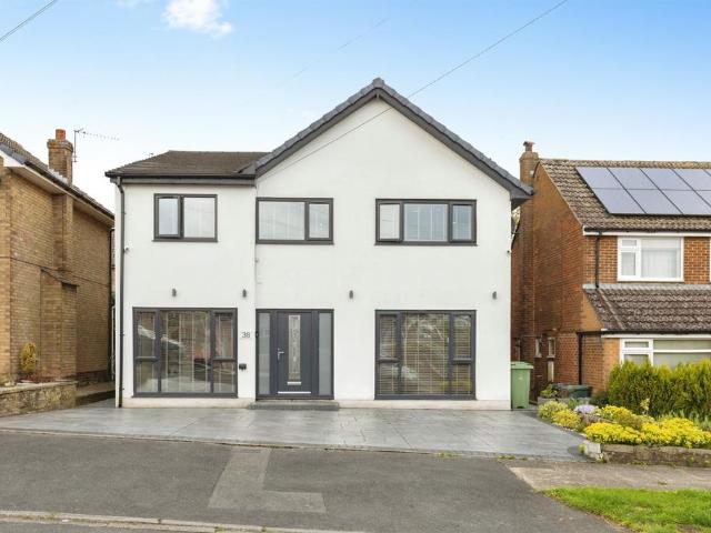 6 bedroom detached house for sale