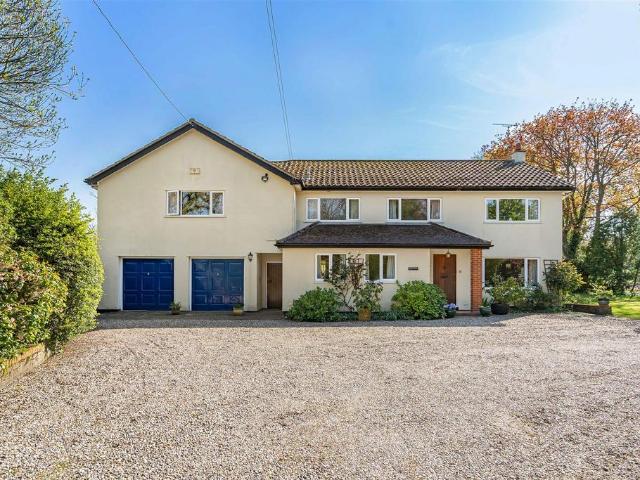 6 bedroom detached house for sale