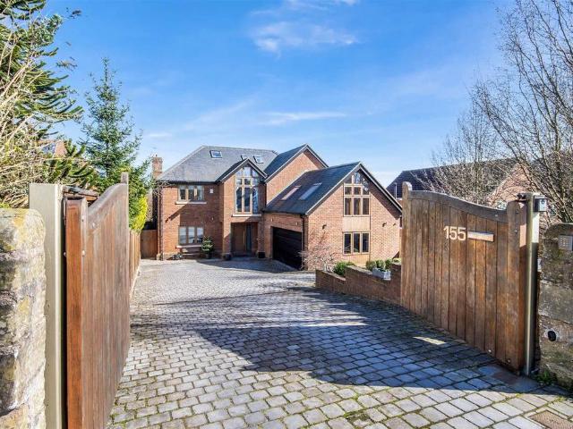 6 bedroom detached house for sale