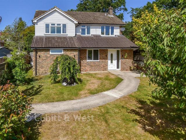 6 bedroom detached house for sale