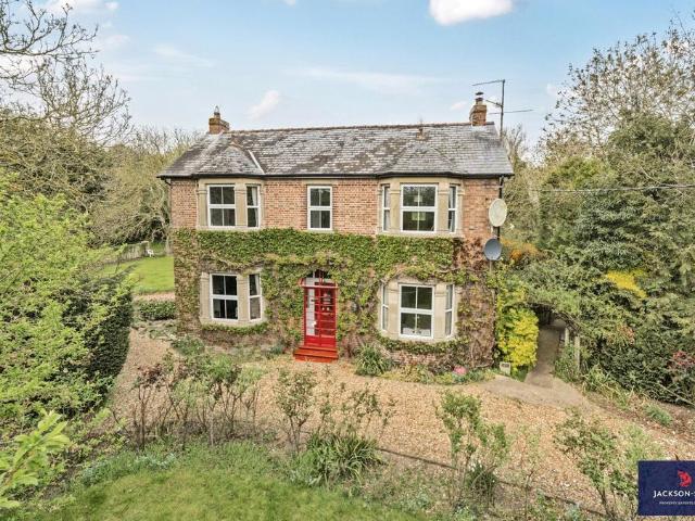 6 bedroom detached house for sale