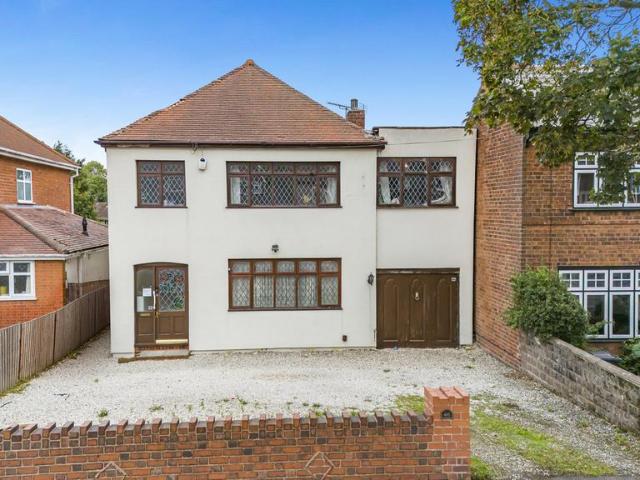 6 bedroom detached house for sale