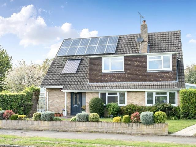 6 bedroom detached house for sale
