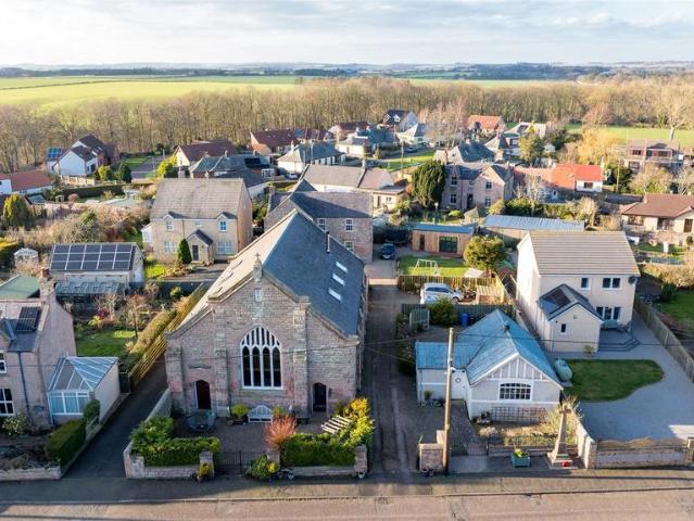 6 bedroom detached house for sale