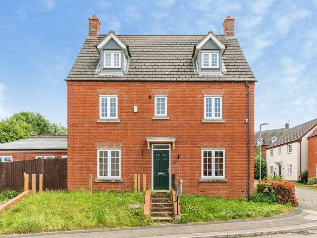 6 bedroom detached house for sale