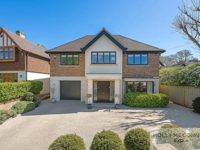 6 bedroom detached house for sale