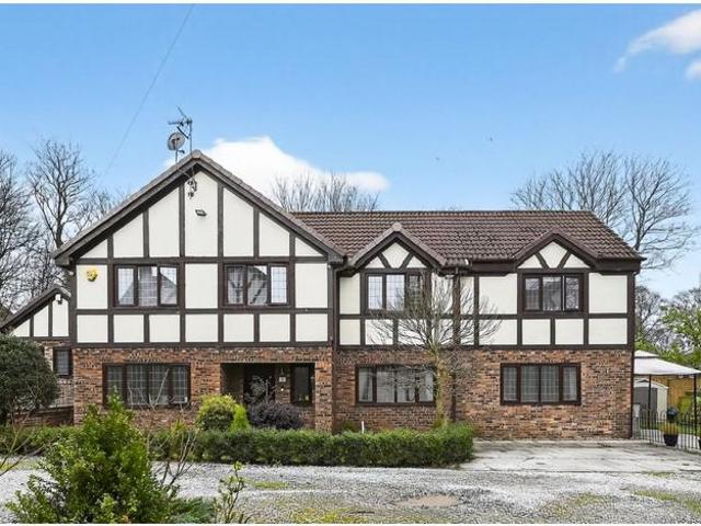 6 bedroom detached house for sale