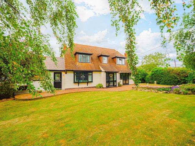 6 bedroom detached house for sale