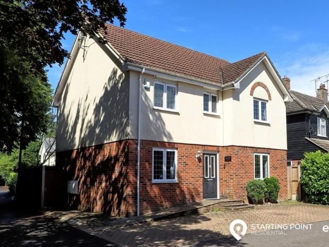 6 bedroom detached house for sale