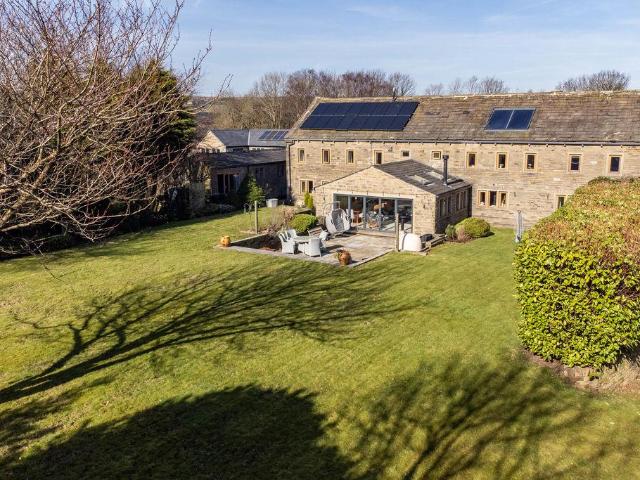 6 bedroom detached house for sale