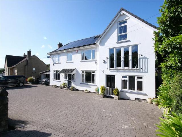 6 bedroom detached house for sale