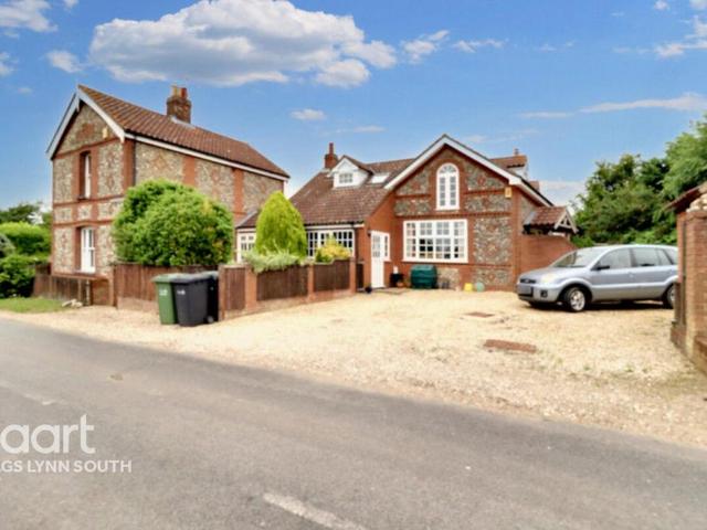 6 bedroom detached house for sale