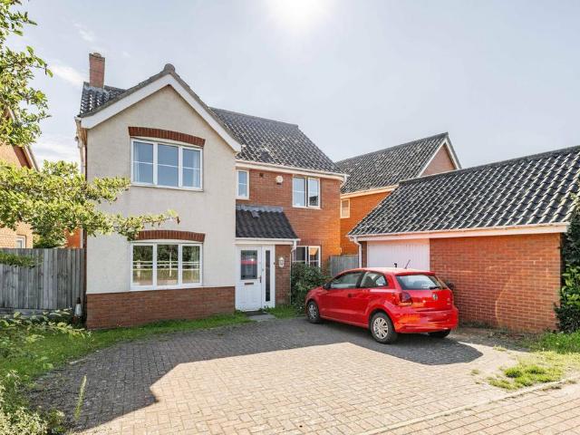6 bedroom detached house for sale