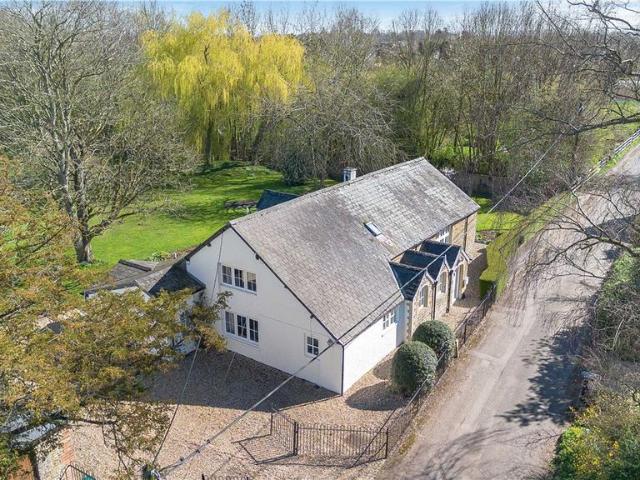 6 bedroom detached house for sale
