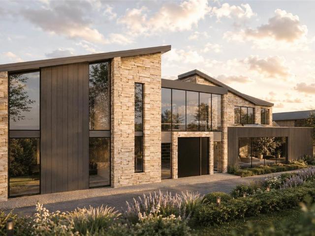 6 bedroom detached house for sale