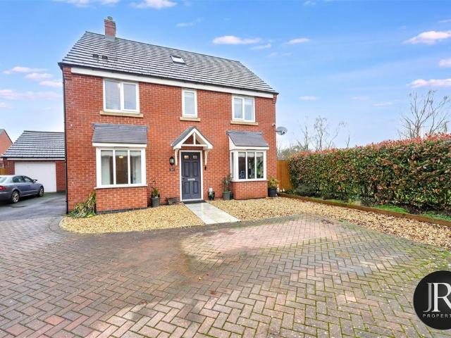 6 bedroom detached house for sale