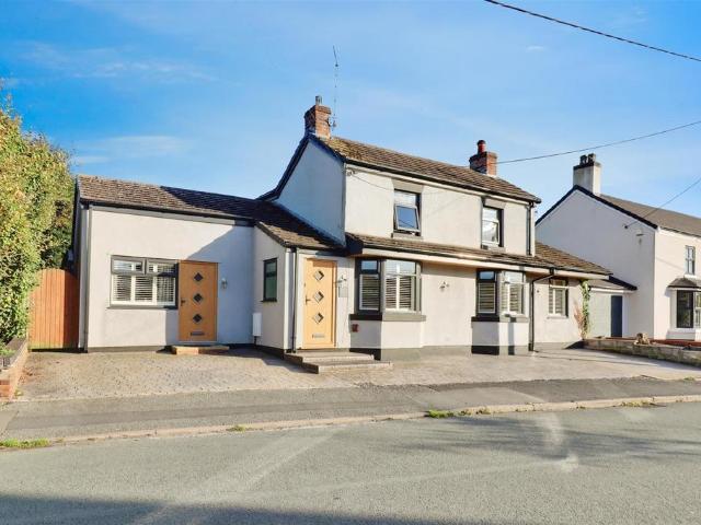 6 bedroom detached house for sale