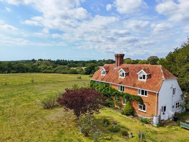 6 bedroom detached house for sale