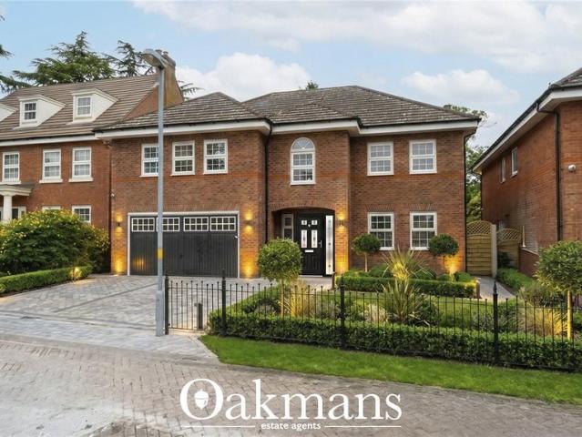 6 bedroom detached house for sale