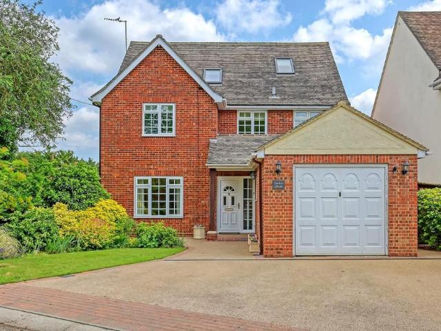 6 bedroom detached house for sale