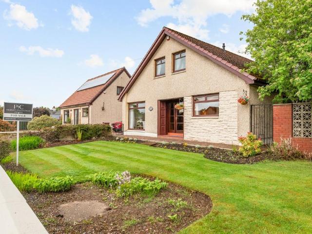 6 bedroom detached house for sale