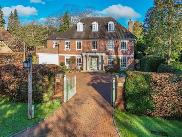 6 bedroom detached house for sale