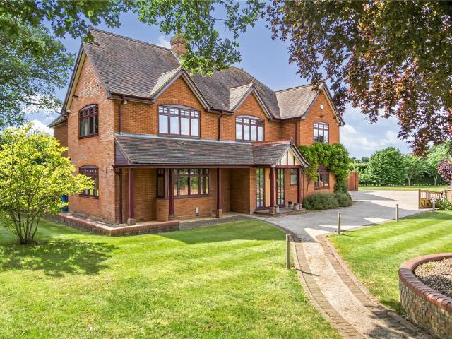 6 bedroom detached house for sale